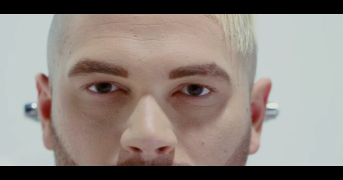 Clip "Emotions" : Jul, un robot dangereux ? - PureBreak