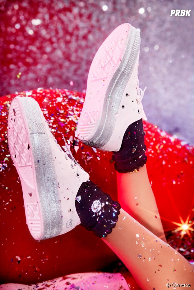 Converse x Miley Cyrus : une collection de vêtements et sneakers disco ...