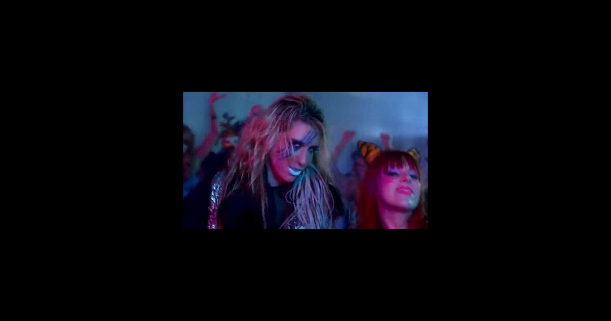 Kesha ... Regardez la nouvelle version de son clip Take It Off - PureBreak