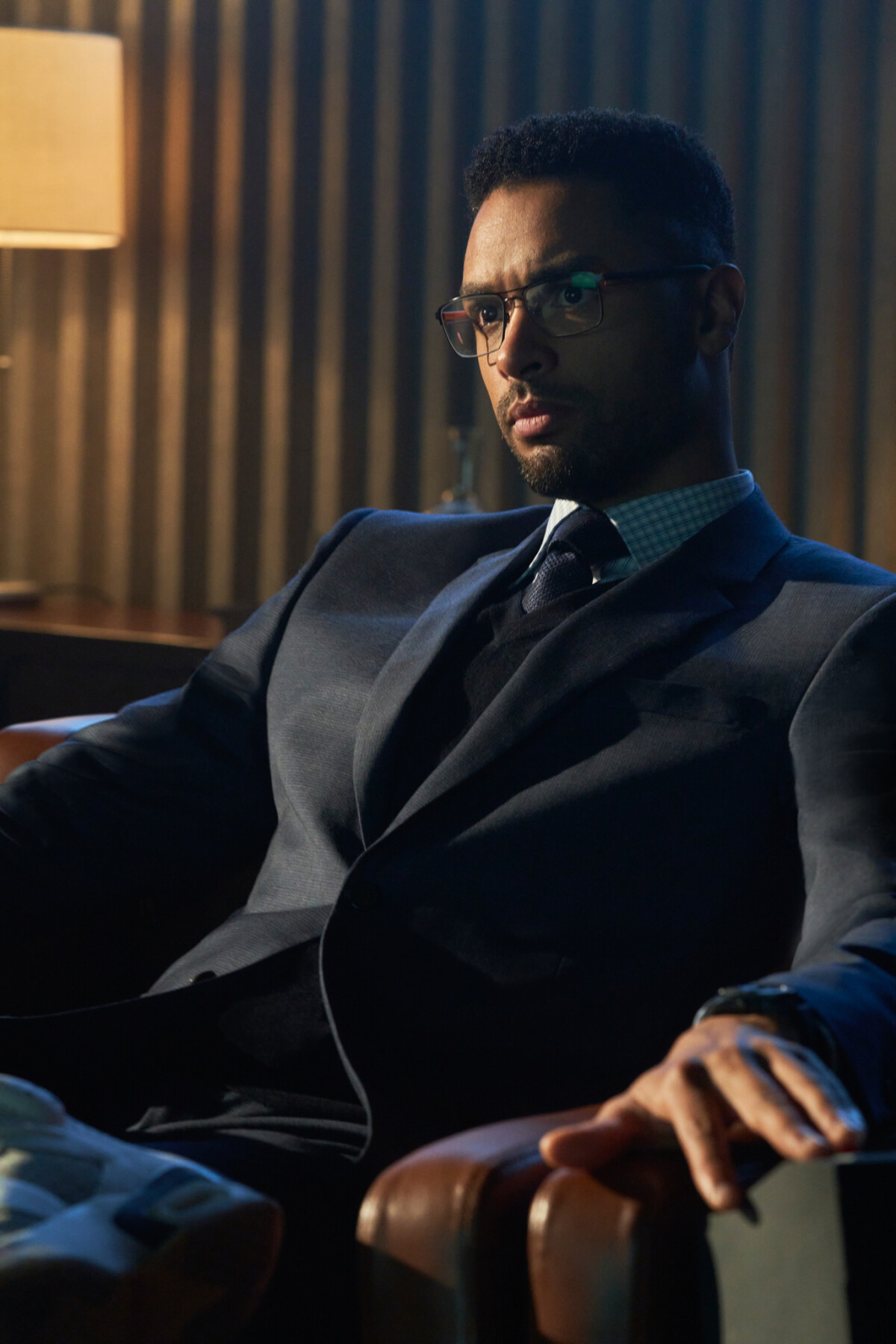 Photo : Regé-Jean Page dans le film The Gray Man - PureBreak