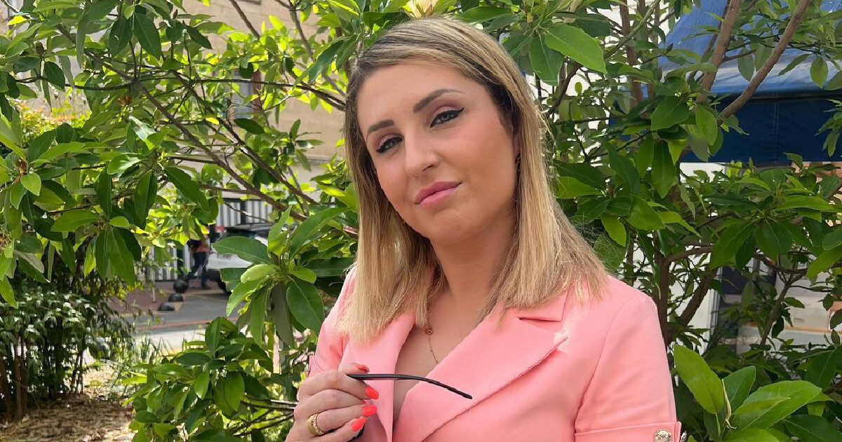 Louise Orgeval : son identité usurpée sur MYM ? Amandine Pellissard ...