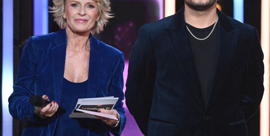 Sophie Davant, Kev Adams, guest, Cyril Féraud - 36ème Edition du Téléthon à Paris. Le 2 décembre ...