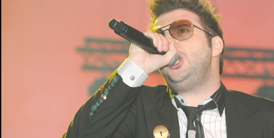 LE CHANTEUR HELMUT FRITZ - CONCERT STARFLOOR FUN RADIO A BERCY, PARIS ...