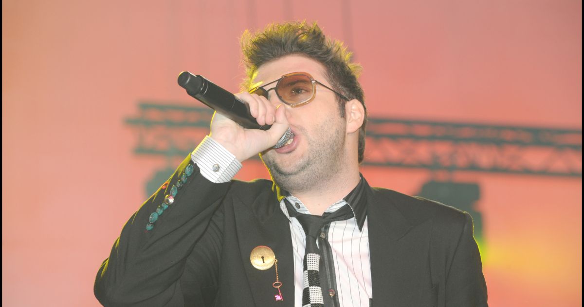 LE CHANTEUR HELMUT FRITZ - CONCERT STARFLOOR FUN RADIO A BERCY, PARIS ...