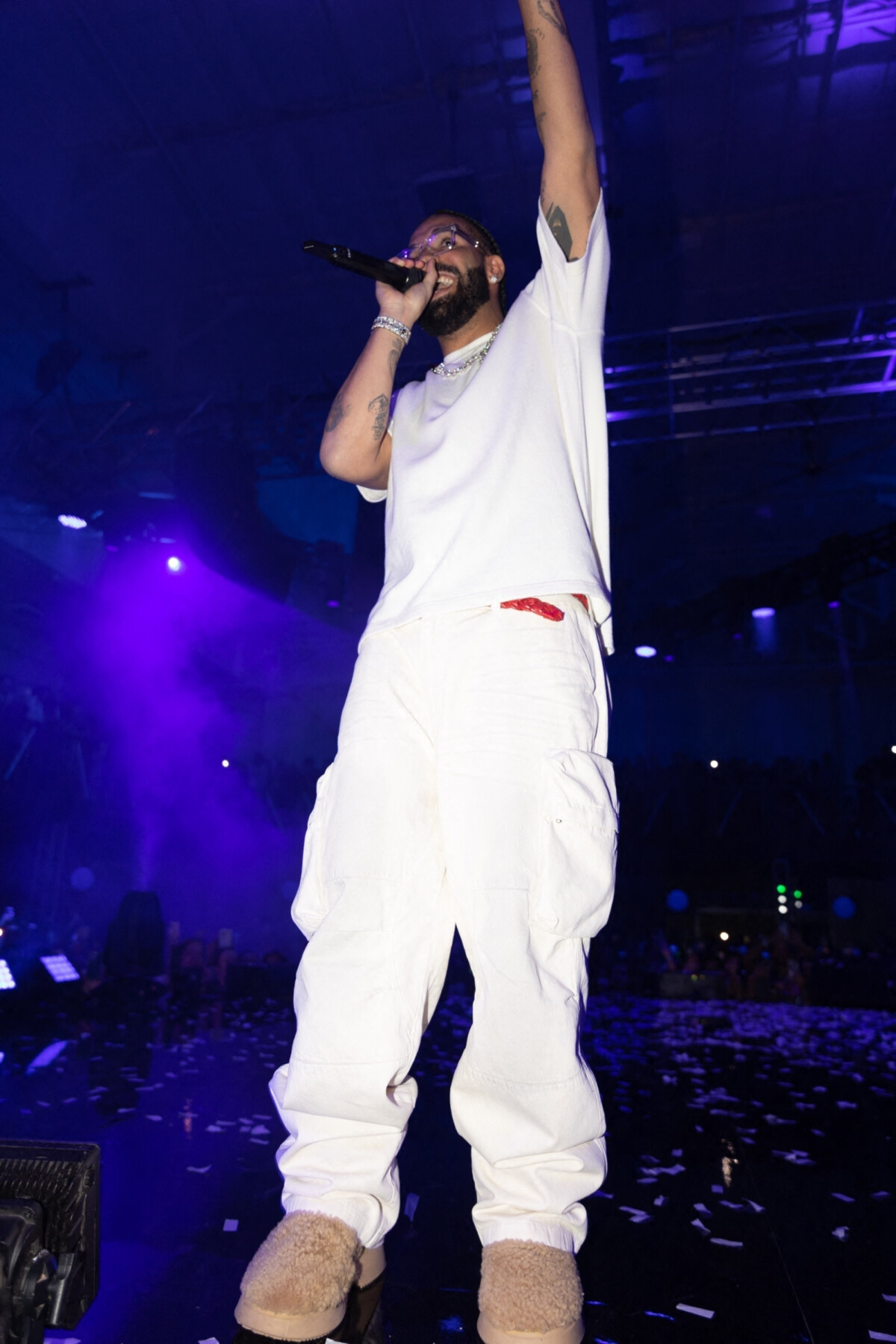 Photo : Drake sur scène. Personnalités à la soirée Pré Superbowl de ...