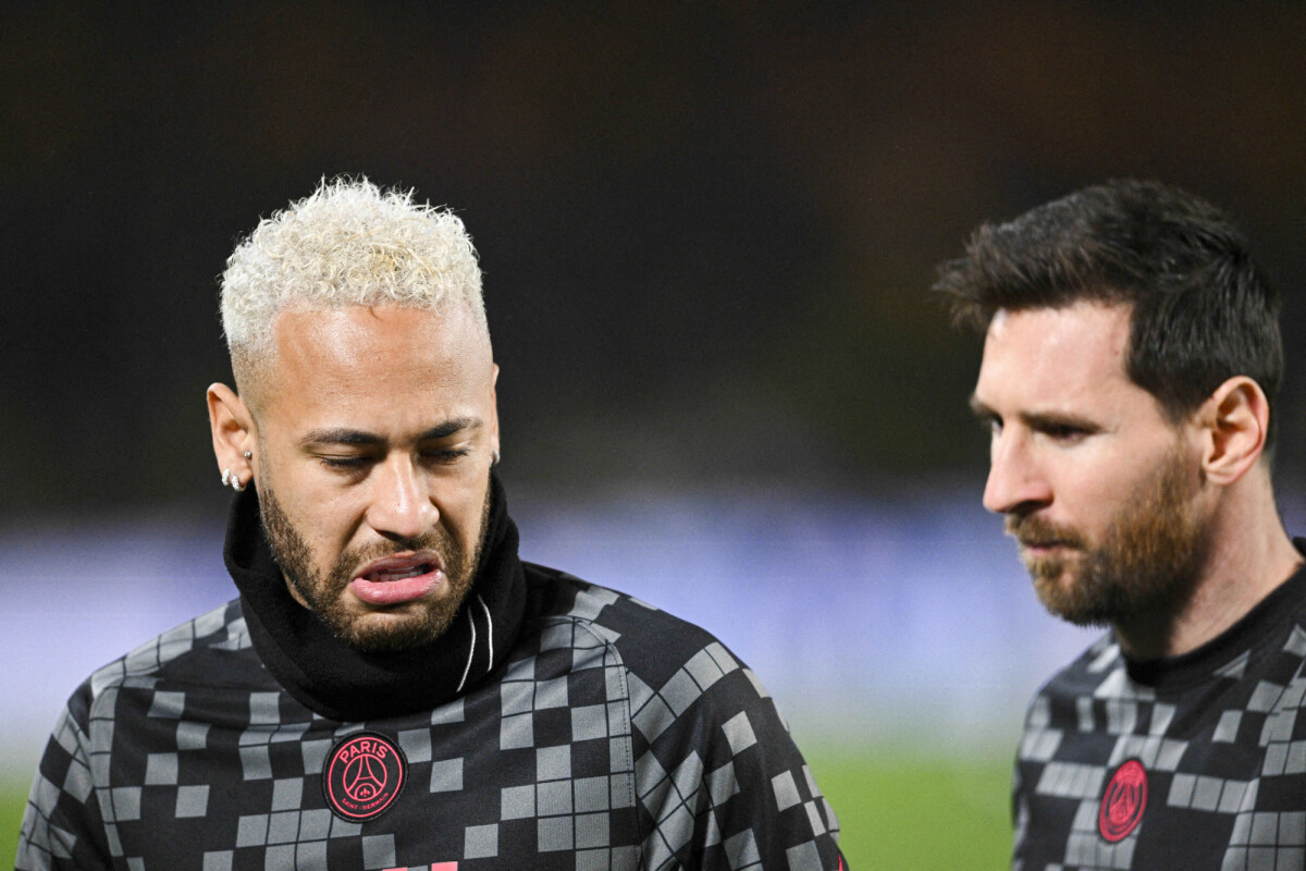 Photo : Echauffement des joueurs du PSG Neymar Jr (PSG) / Lionel Messi (PSG) lors du match de ...