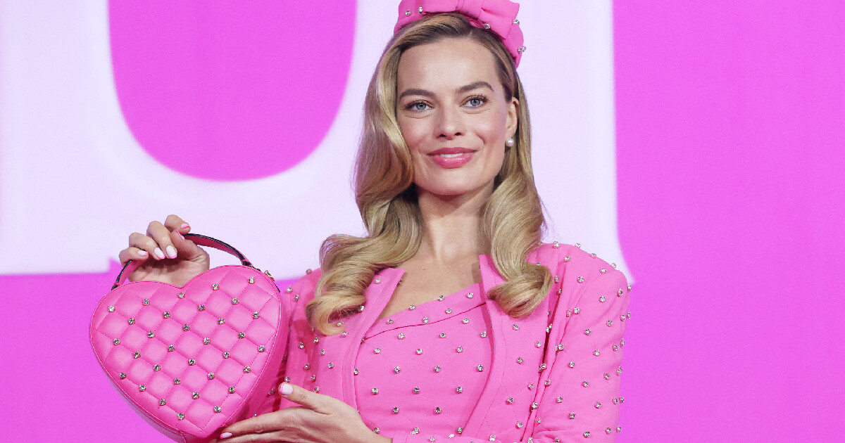 De Margot Robbie à Bryan Cranston et Aaron Paul, les stars manifestent ...