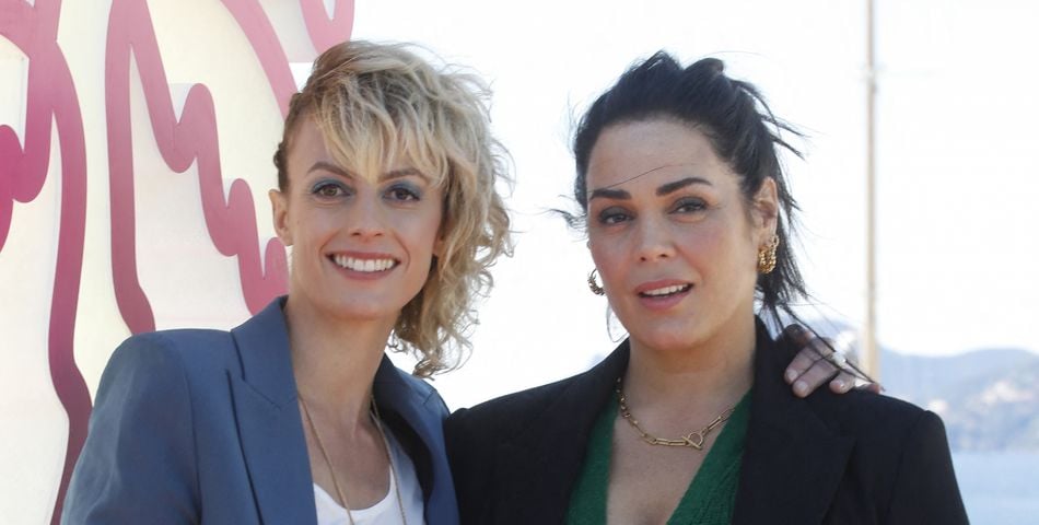 Sara Mortensen et Lola Dewaere au photocall de la série Astrid et ...