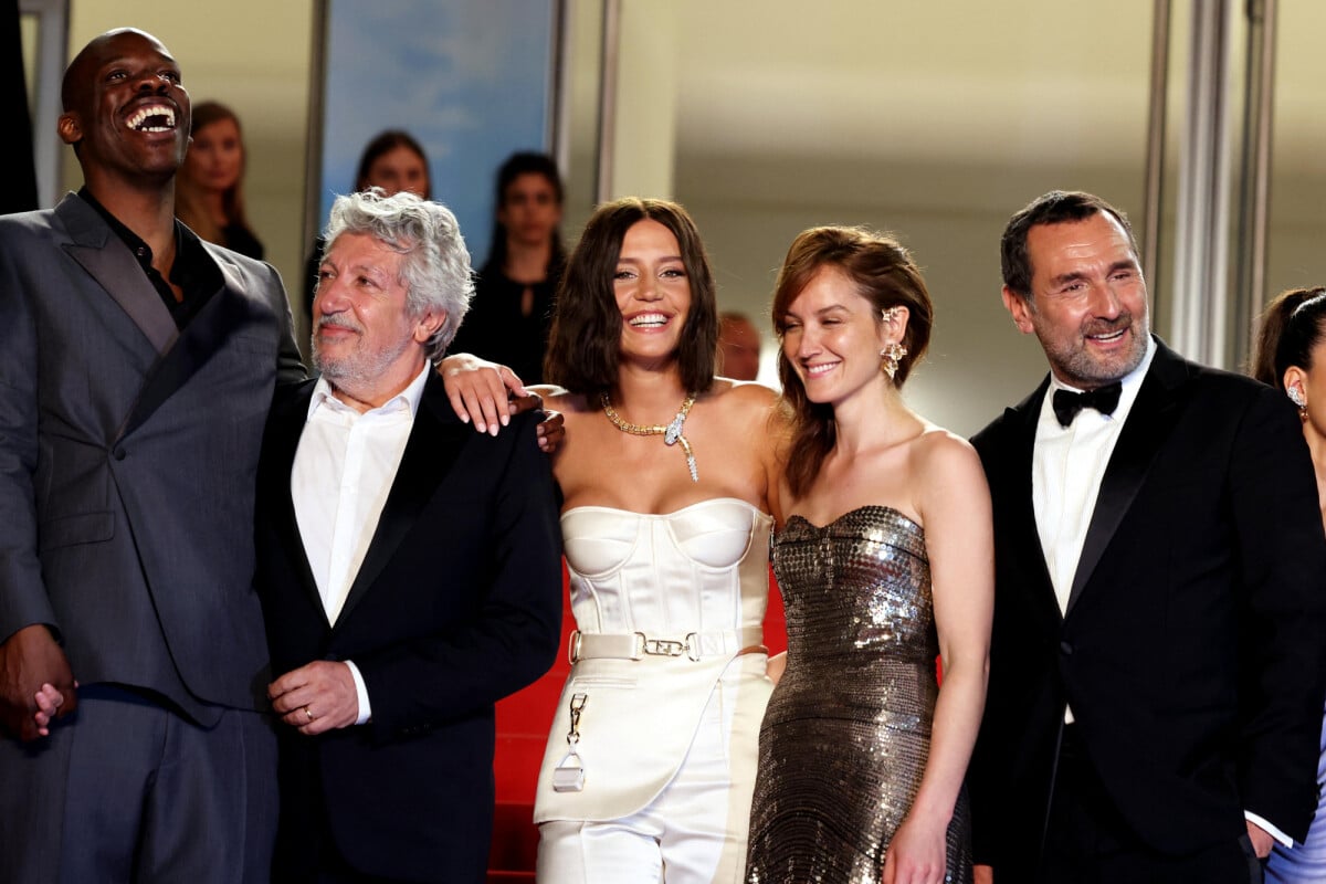 Photo : Jean-Pascal Zadi, Alain Chabat, Adèle Exarchopoulos, Anaïs ...