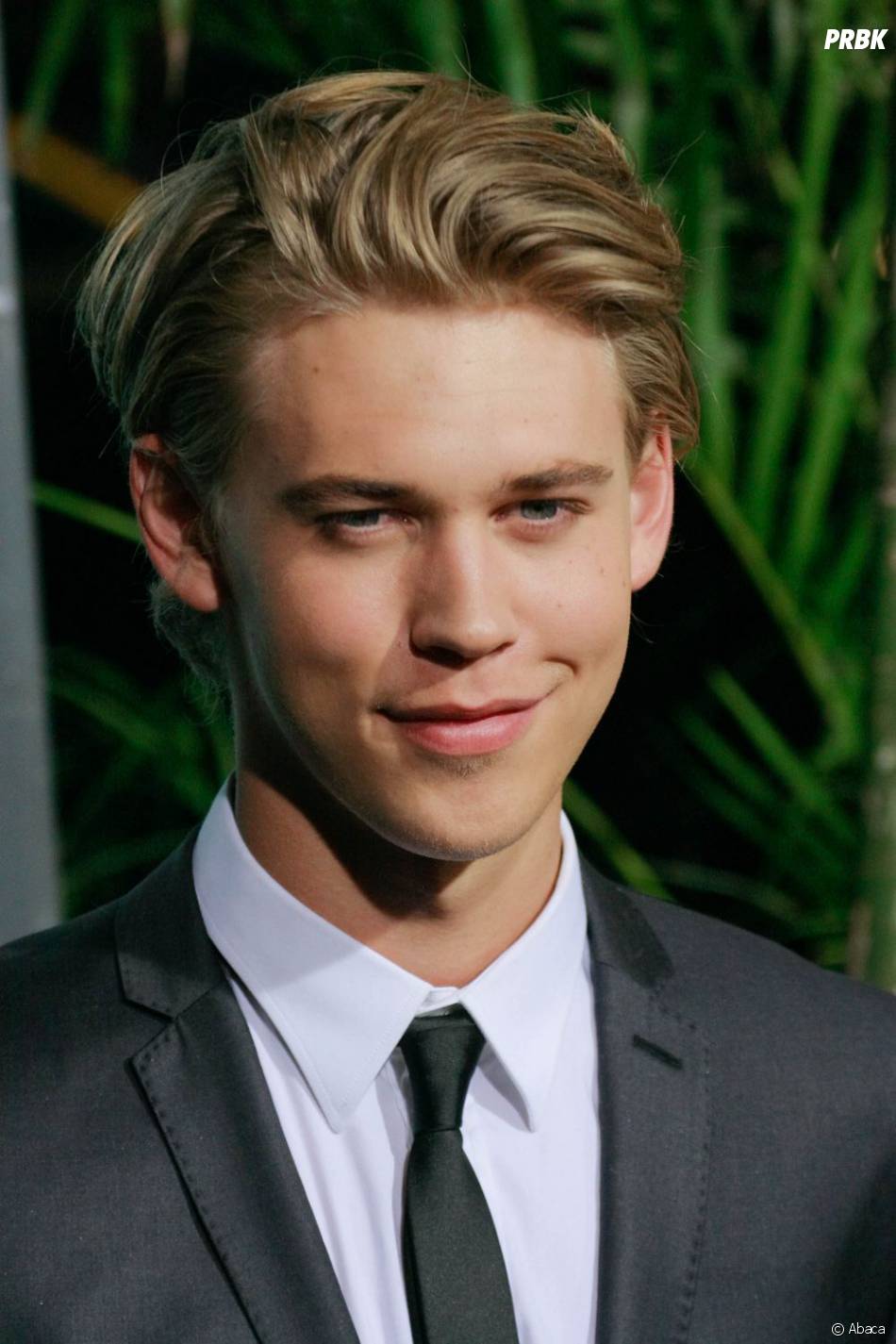 Austin Butler à l'avant-première de Voyage au centre de la Terre 2 ...
