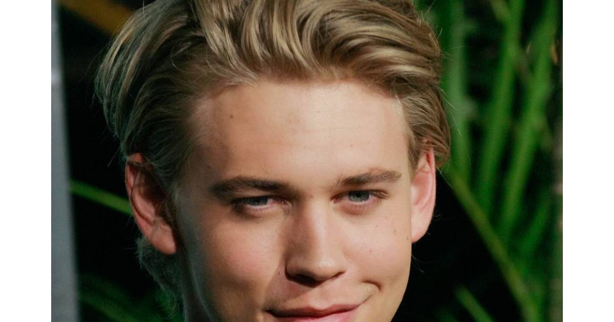 Austin Butler à l'avant-première de Voyage au centre de la Terre 2 ...