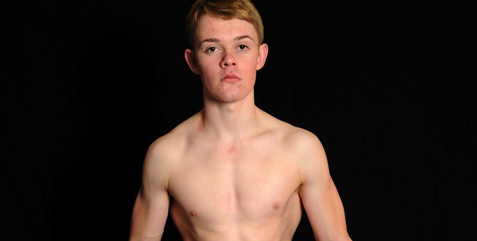 Cosmo Taylor a beaucoup de muscles - Purebreak