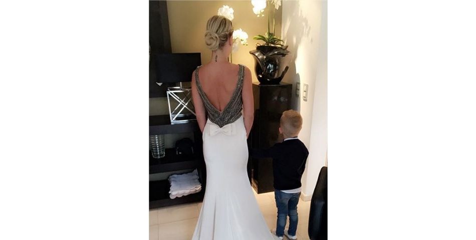 Amélie Neten et son fils Hugo à un mariage - Purebreak