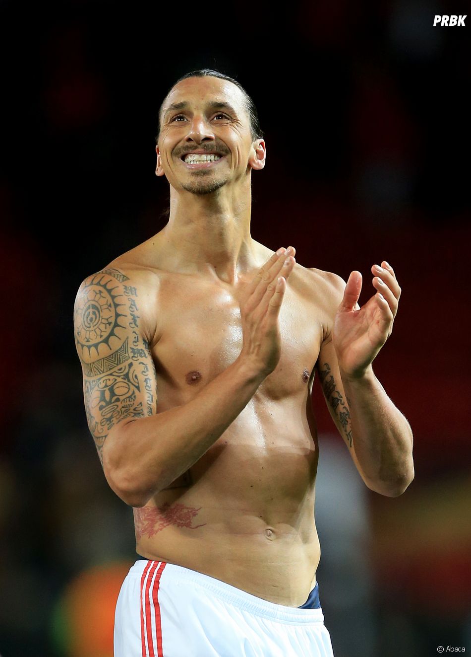 Zlatan Ibrahimovic : avec sa statue et son Guldbollen, il se compare ...