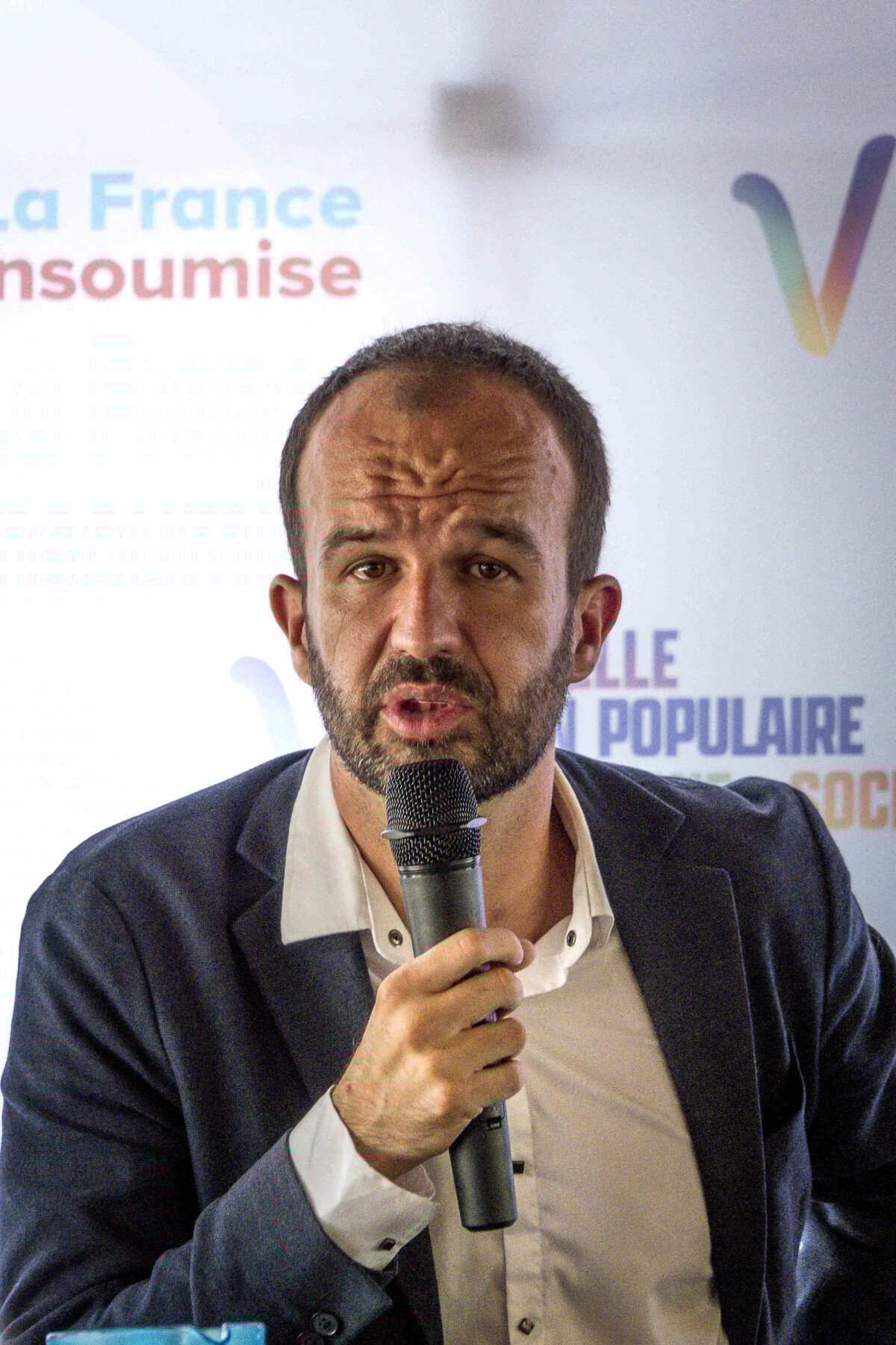 Photo : Manuel Bompard, député européen (LFI) lors de la conférence de ...