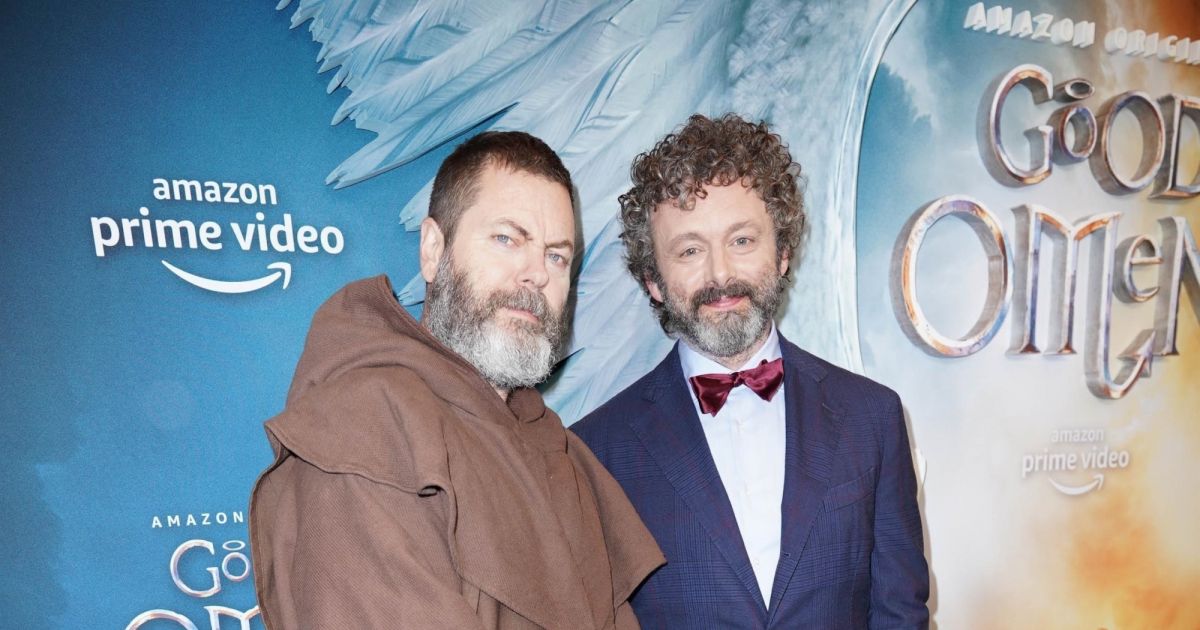 Michael Sheen, Nick Offerman - Les acteurs lors de la première Amazon ...