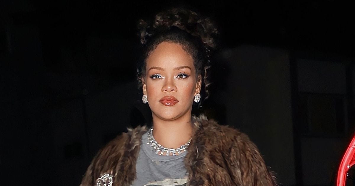 Exclusif - Rihanna (enceinte) sort pour un dîner avec sa meilleure amie ...