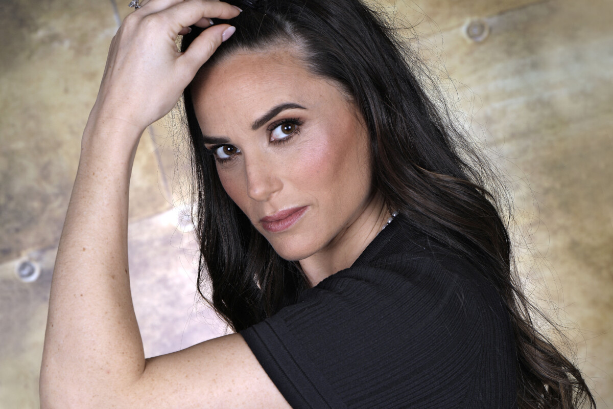 Photo : Portrait de Capucine Anav, lors de l'enregistrement de l ... Photo : Portrait de Capucine Anav, lors de l'enregistrement de l ...
