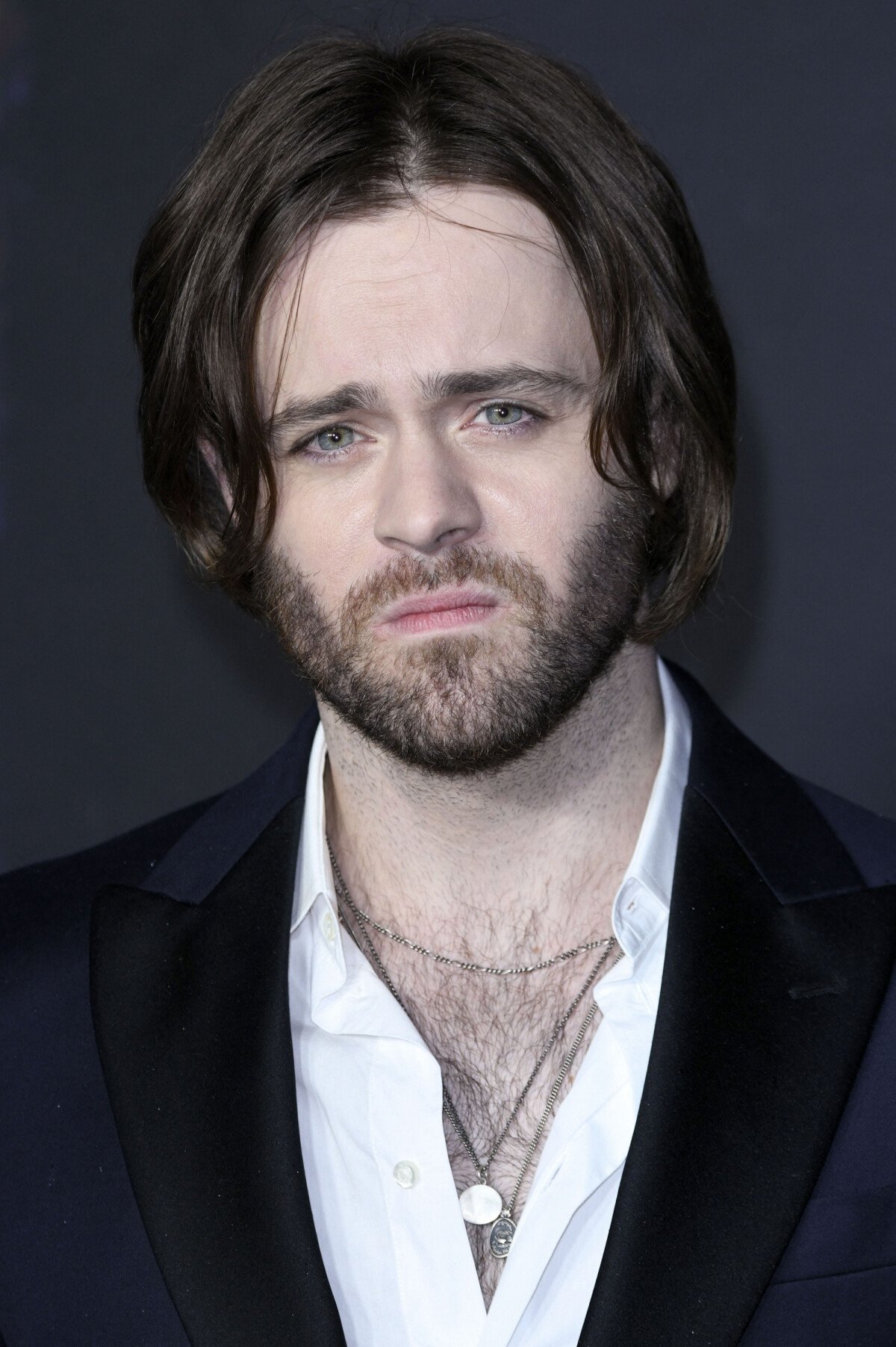 Photo : Joey Batey - Première de la saison 2 de la série "The Witcher ...