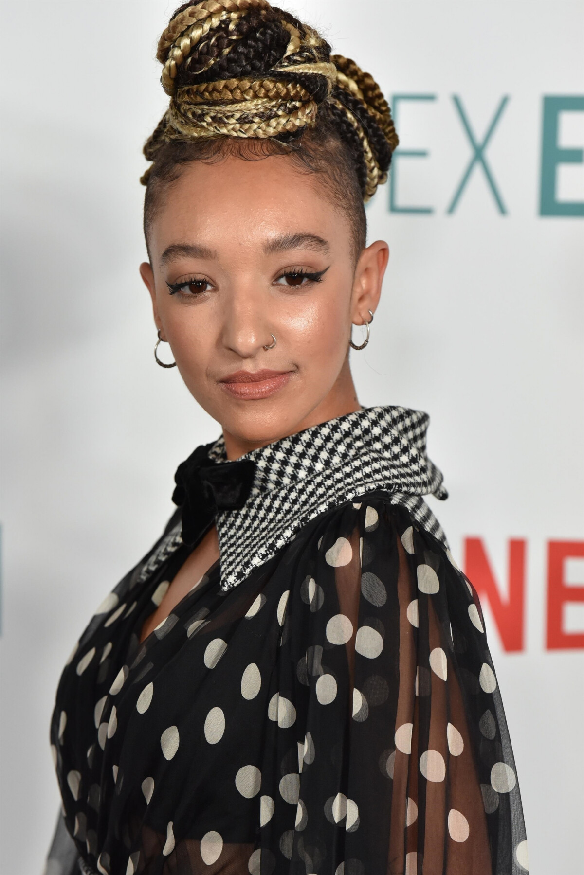 Photo Patricia Allison Lors De La Première De La Saison 2 De La Série