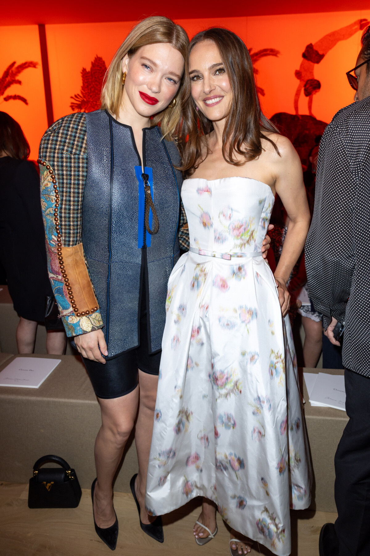 Photo : Lea Seydoux et Natalie Portman - People au défilé de mode ... Photo : Lea Seydoux et Natalie Portman - People au défilé de mode ...