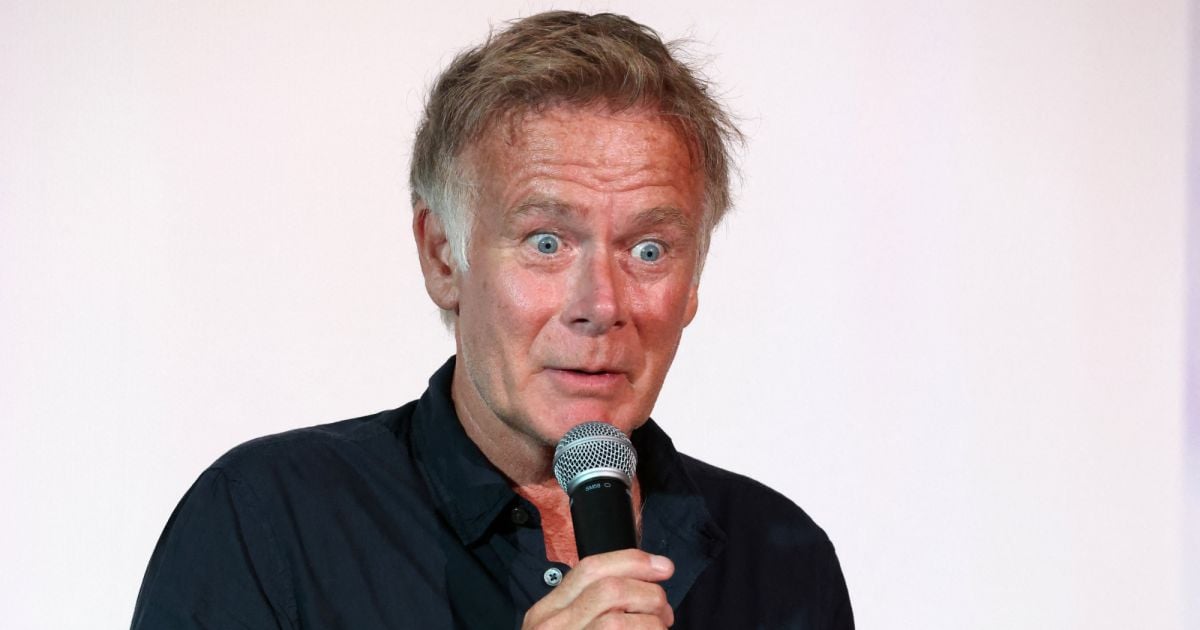 Franck Dubosc présente Rumba la vie sur la scène du Cinéma L'Eden lors ...