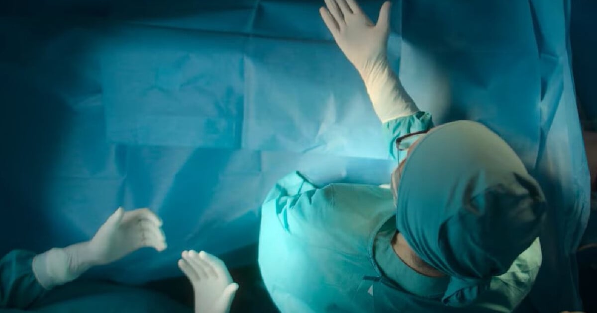 Une nouvelle série médicale trop crue et sanglante sur Netflix ? Le ...