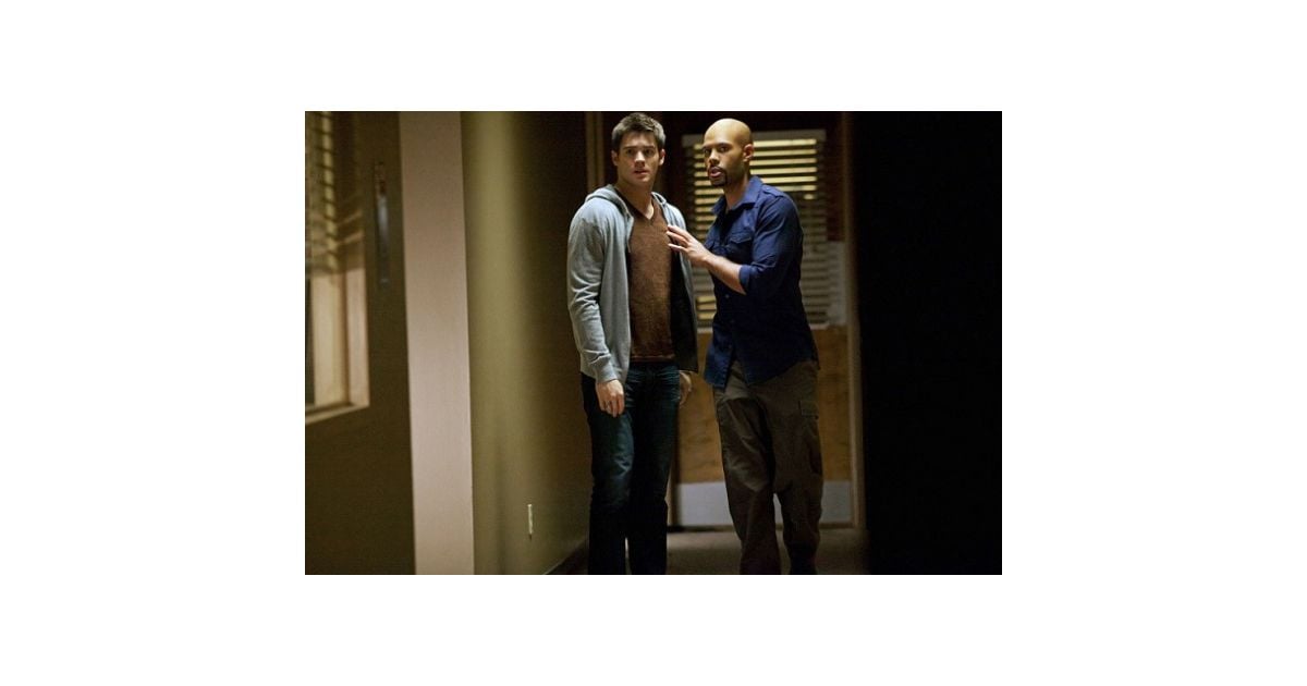 Connor se dévoile et tente d'amadouer Jeremy dans Vampire Diaries ...