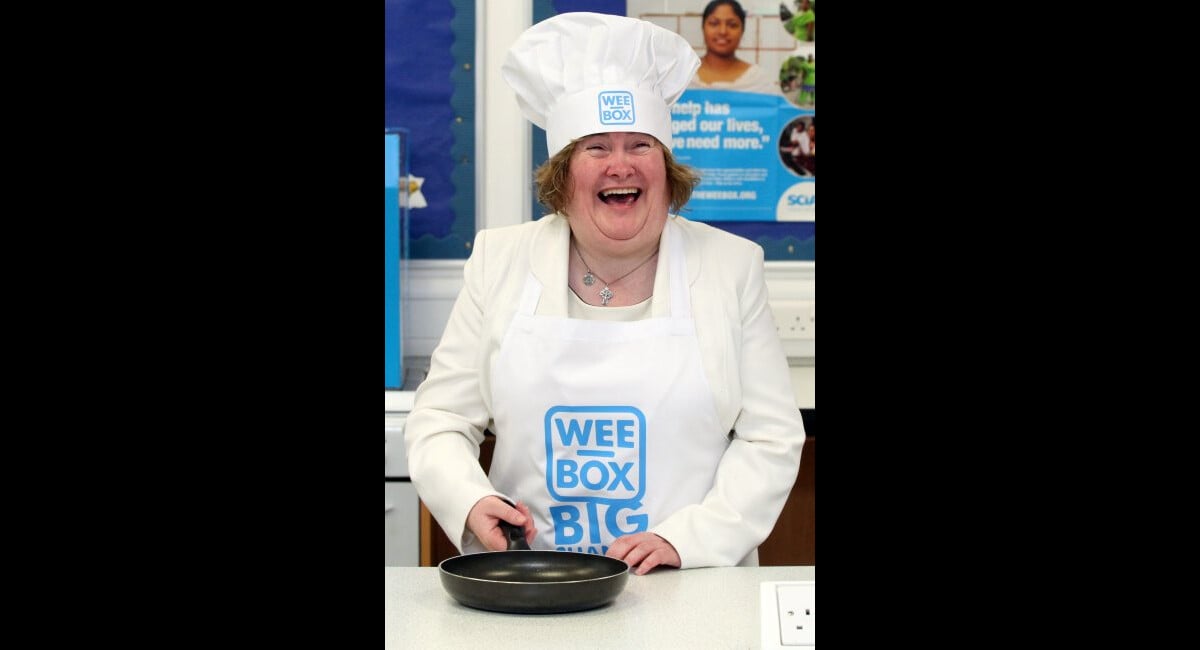 Photo : Susan Boyle : Toujours avec le sourire malgré les vilaines ...