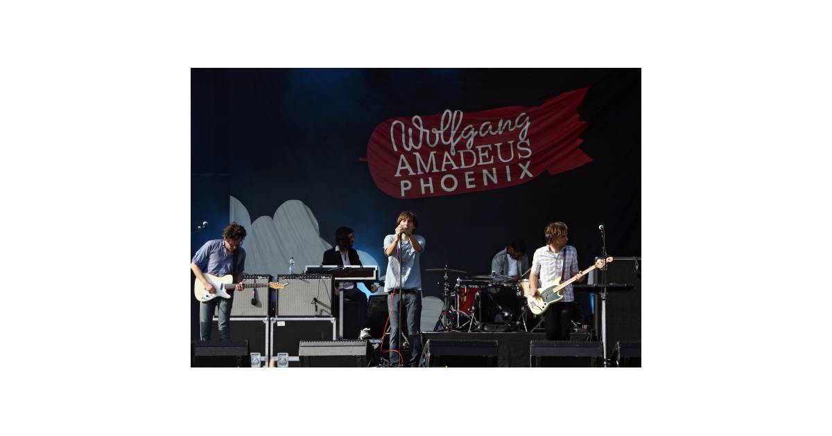 Phoenix revient en force avec une version deluxe de leur nouvel album ...