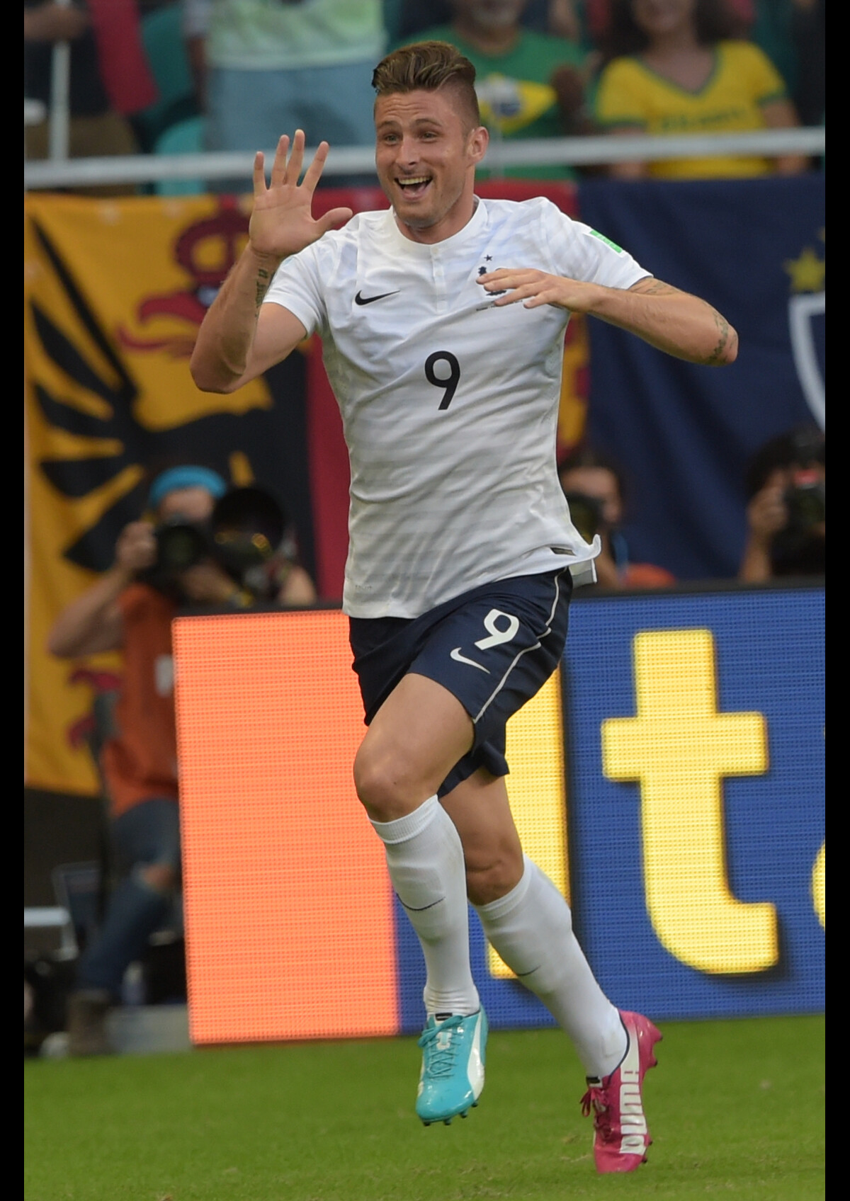 Photo Olivier Giroud Son Sex Appeal Séduit Pendant Le Mondial 2014