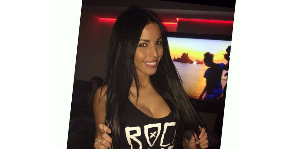 Siham Bengoua prête à percer dans le monde de la musique - Purebreak