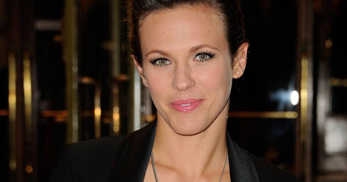 Lorie draguée par des stars : "Je ne les citerai pas, ça risquerait de ...