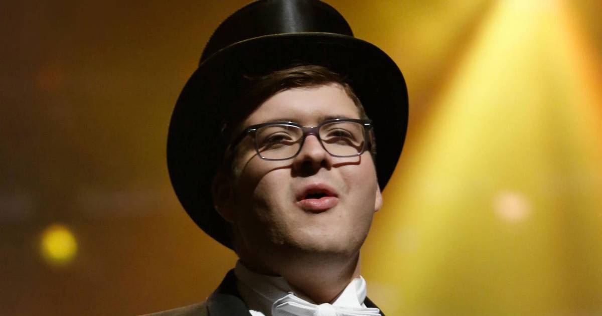 Glee saison 6, épisode 6 : Roderick sur une photo - Purebreak