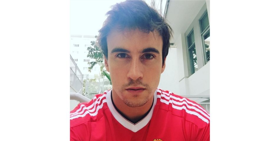 Pretty Little Liars saison 6 : Huw Collins joue le rôle d'Eliott ...