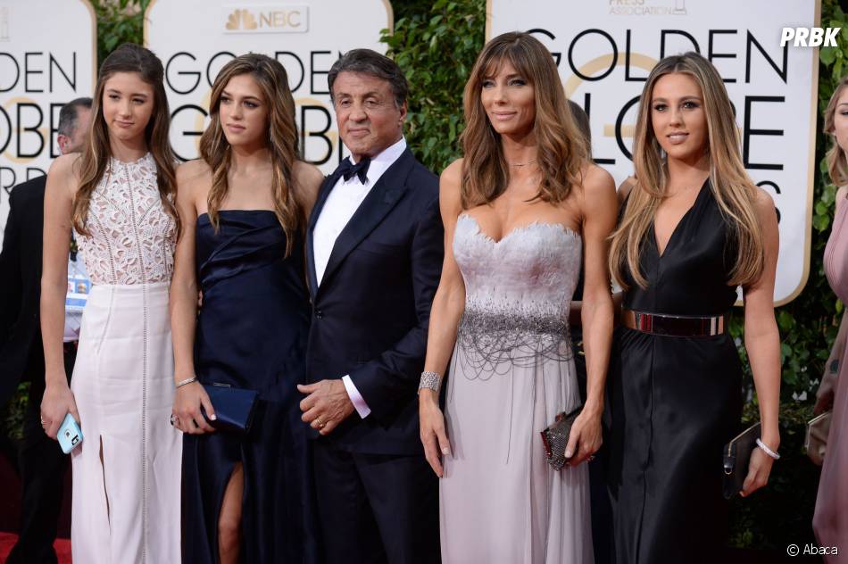Sylvester Stallone avec sa femme et ses filles sur le tapis-rouge des ... Sylvester Stallone avec sa femme et ses filles sur le tapis-rouge des ...