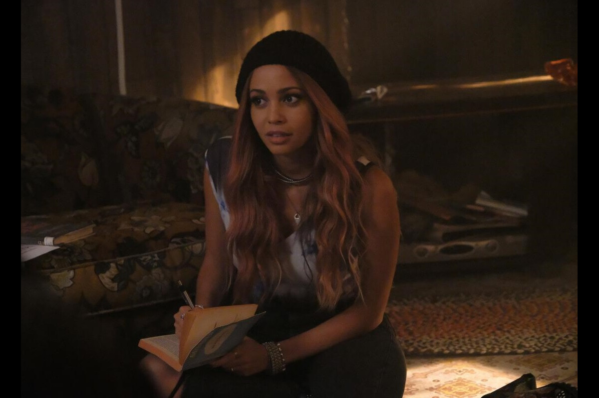 Photo : Riverdale saison 2 : Toni et Jughead en couple ? - PureBreak