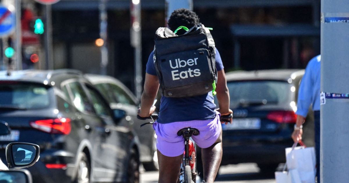 Coronavirus : McDo, Uber Eats et Deliveroo continuent la livraison de ...