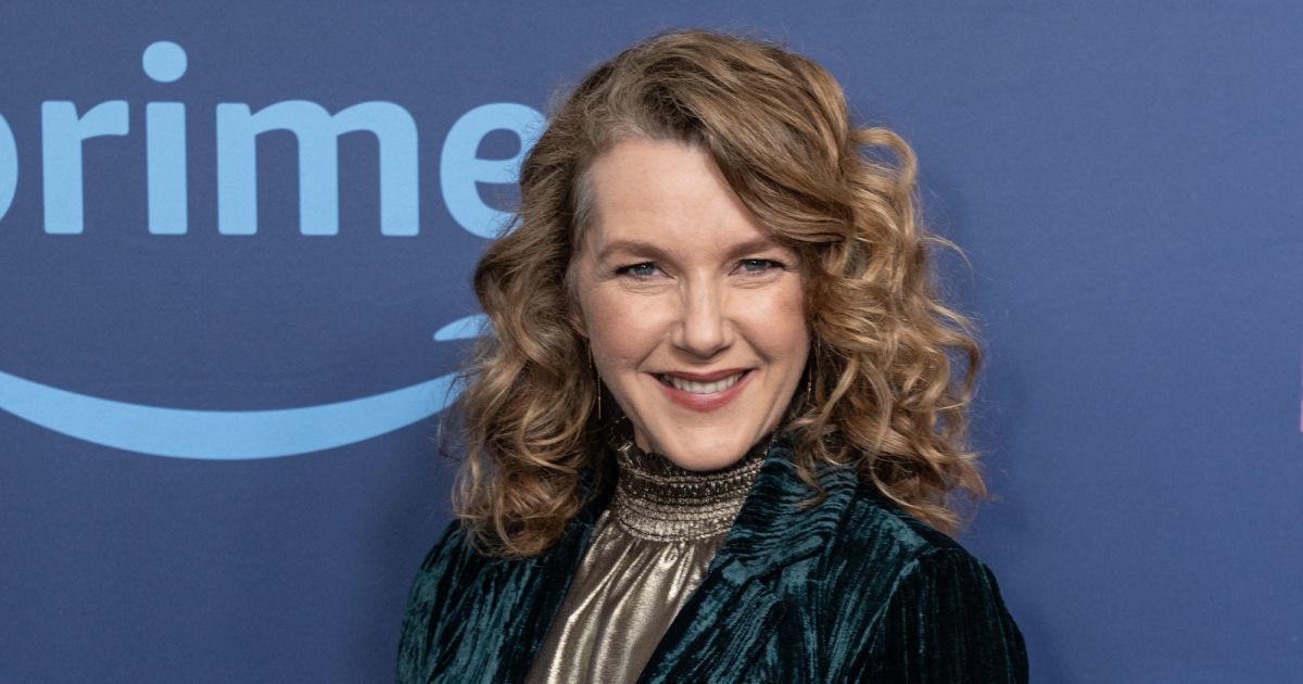 Elise Robertson - Photocall de la première de la série The Power à New ...