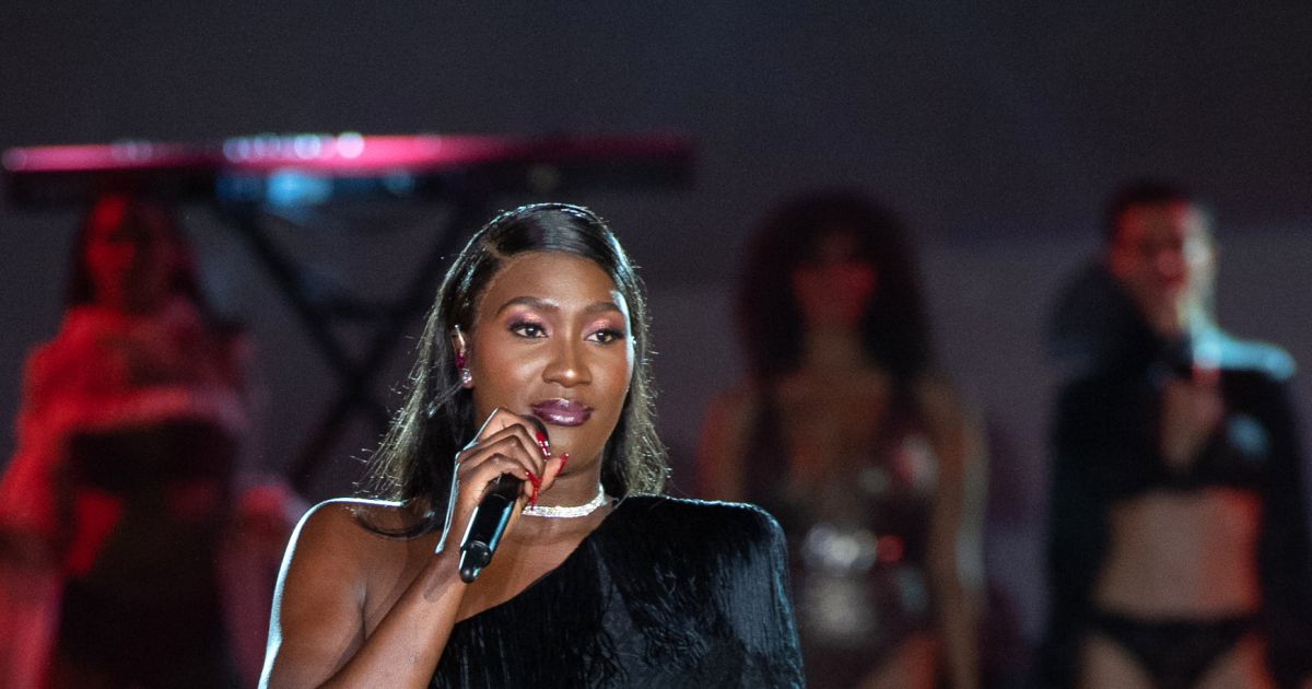 Info - Victime de chantage à la sextape, la chanteuse Aya Nakamura ...