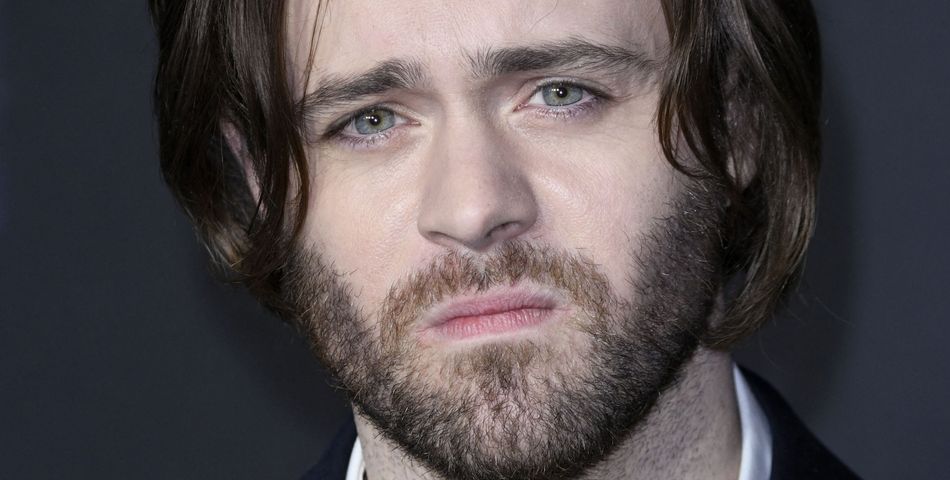 Joey Batey - Première de la saison 2 de la série The Witcher à l'Odeon ...