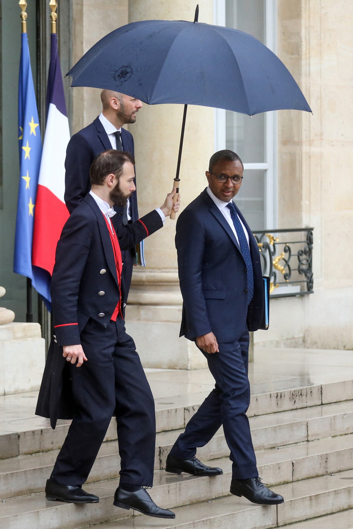 Photo : Pap Ndiaye, ministre de l'Éducation nationale et de la Jeunesse à la sortie du conseil ...