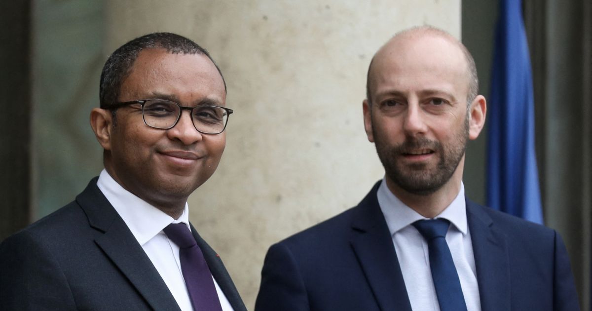 Pap Ndiaye, ministre de l'Education nationale et de la Jeunesse et Stanislas Guerini, Ministre ...