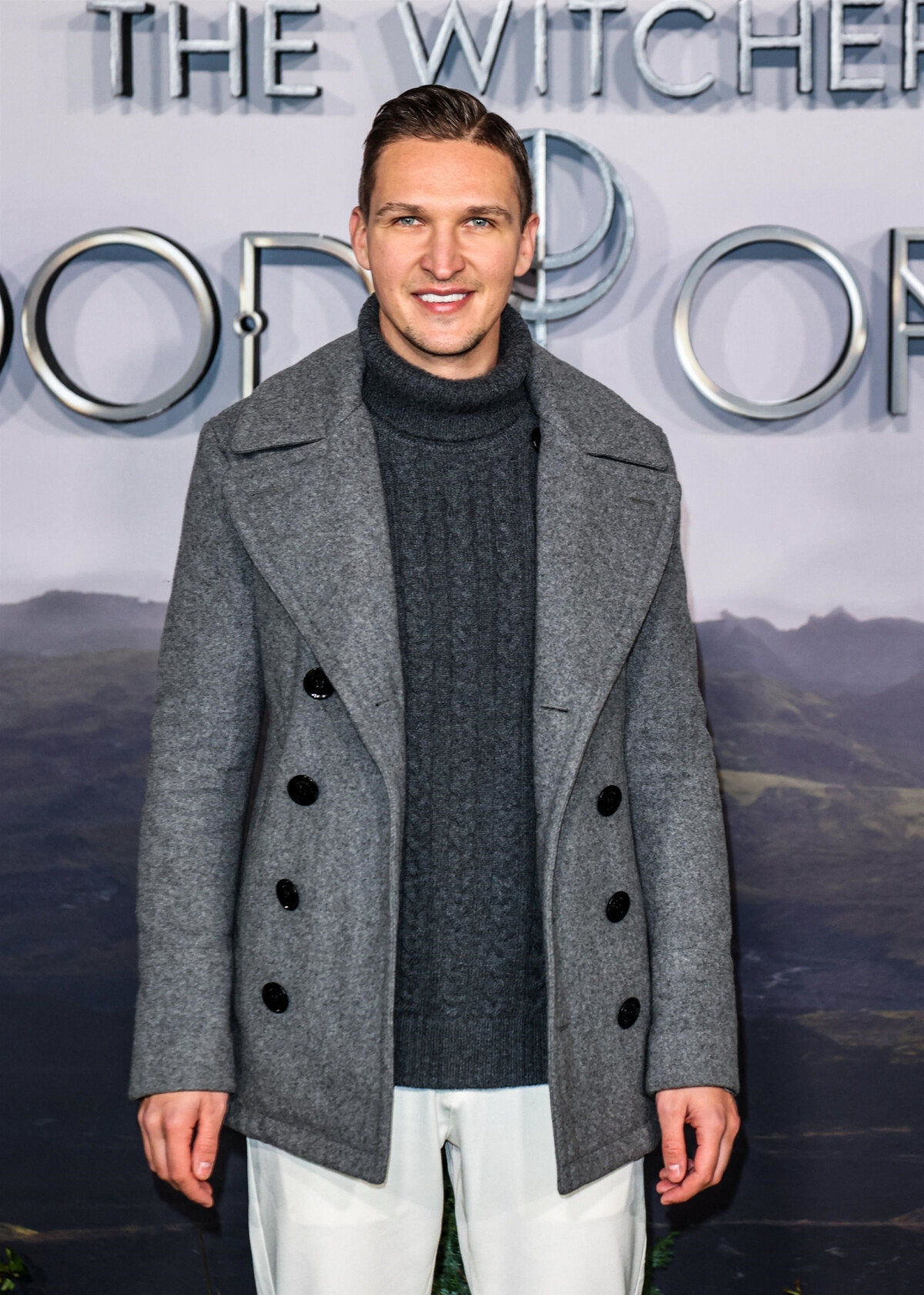 Photo : Chris Kowalski à la première du film "The Witcher: Blood Origin ...