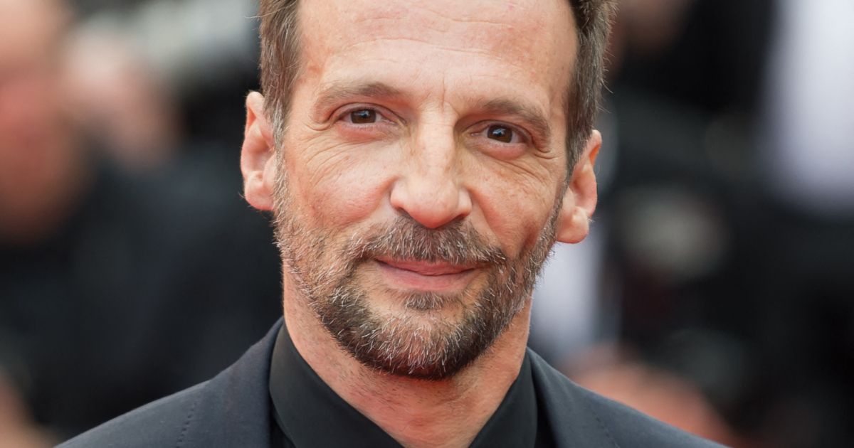 File photo - Mathieu Kassovitz arriving on the red carpet of 'Les ...
