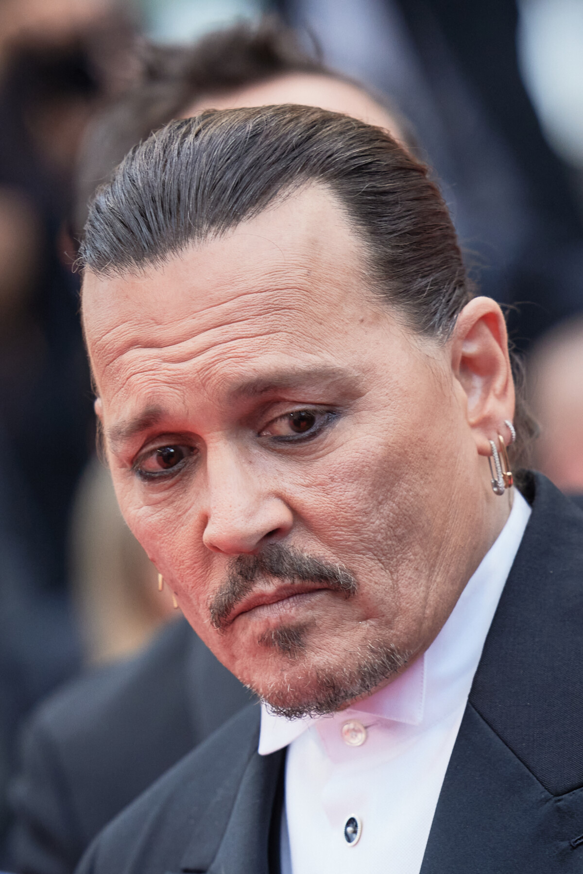 Photo : Info - Johnny Depp blessé à la cheville, annule sa tournée de ...