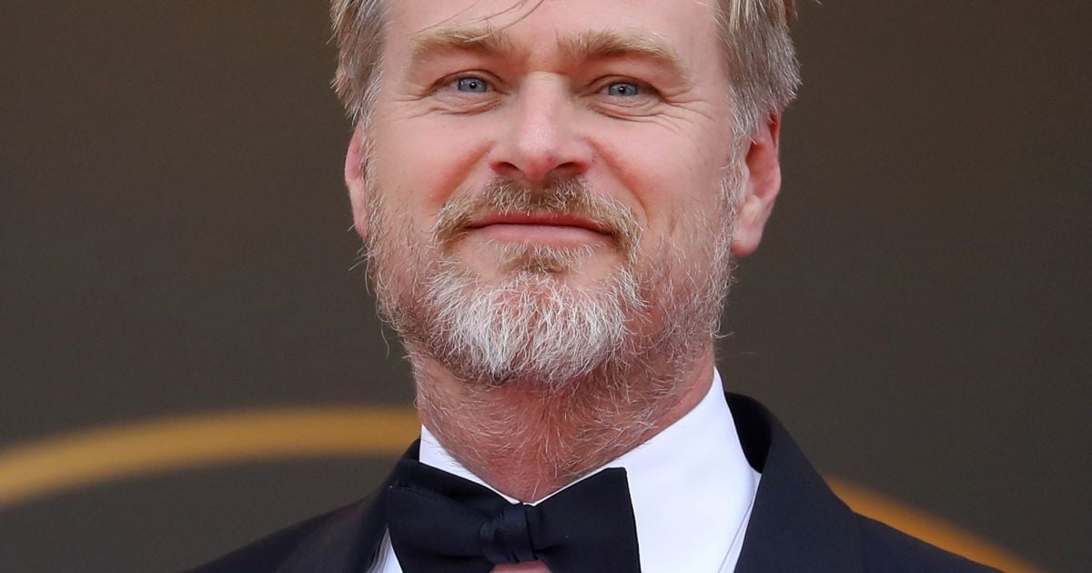 Christopher Nolan lors de la montée des marches du film « Le Grand Bain ...