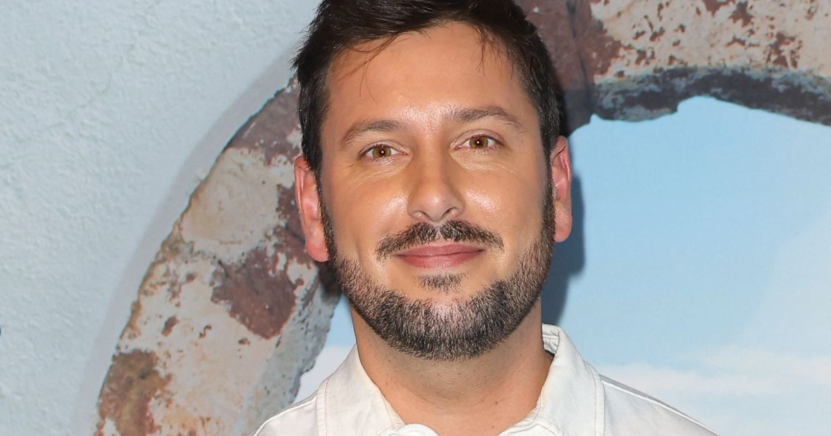 Maxime Guény - Soirée de gala pour la première de la comédie musicale ...