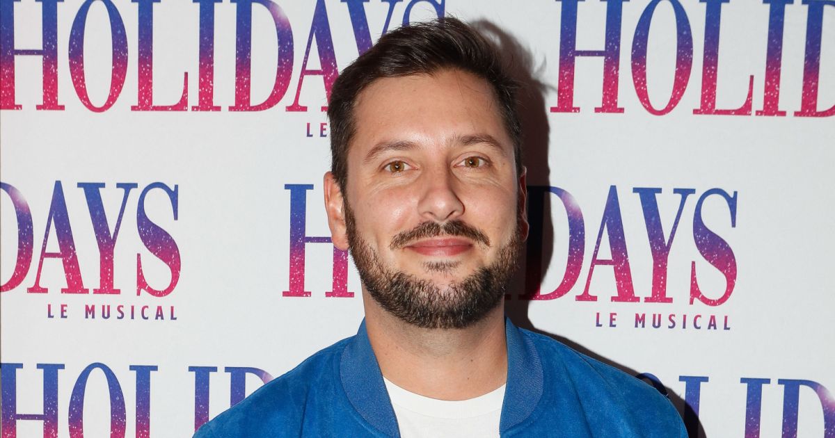 Semi-exclusif - Maxime Gueny au photocall du spectacle Holidays à l ...