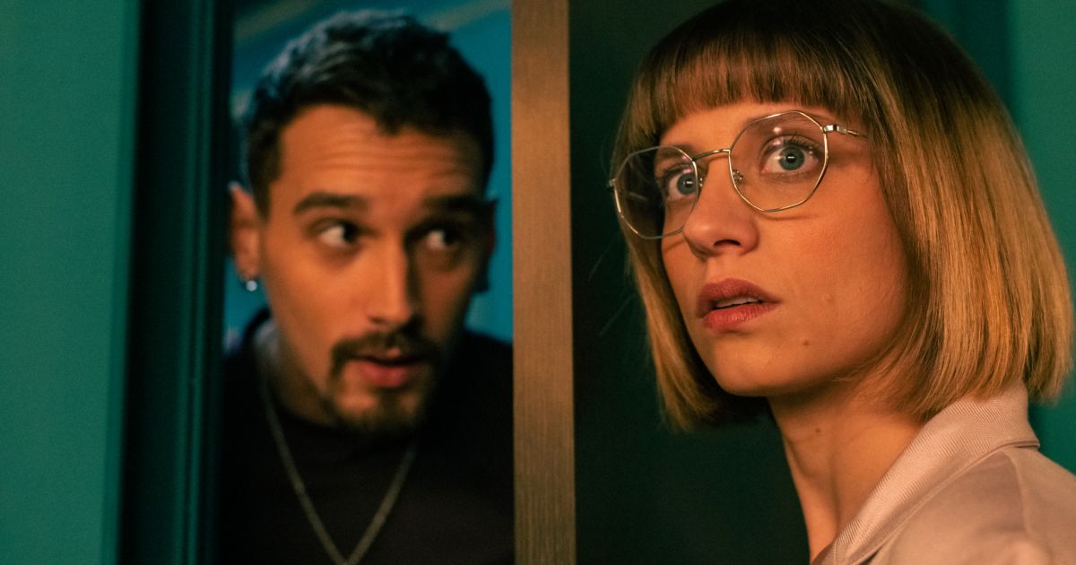 Berlin : Bruce (Joel Sánchez) et Keila (Michelle Jenner) - Purebreak